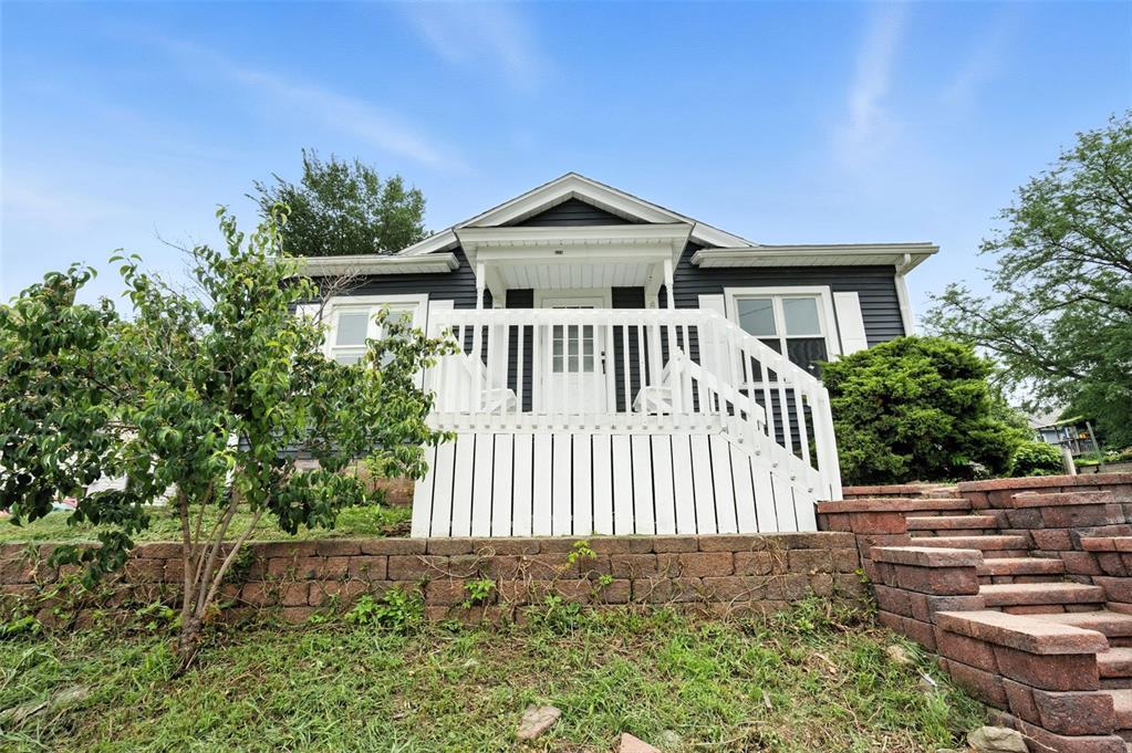 826 Wellington Street SE, Cedar Rapids, IA 52403 · $143,000 · 992 Sq.ft ...