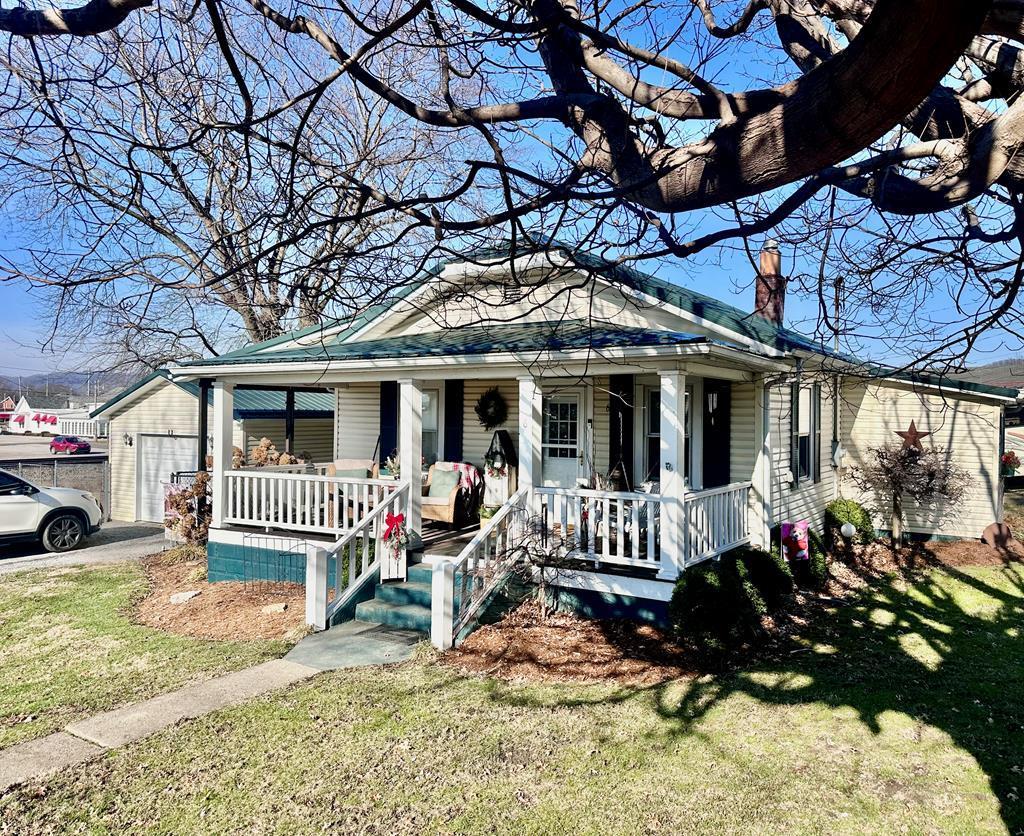 6 Jackson St., Lucasville, OH 45648 · $157,000 · 828 Sq.ft · 2 Bedrooms ...