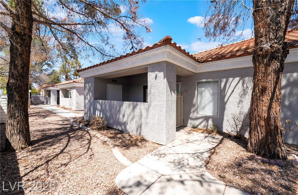 1838 North Jones Boulevard, Las Vegas, NV 89108 · $209,900 · 962 Sq.ft ...