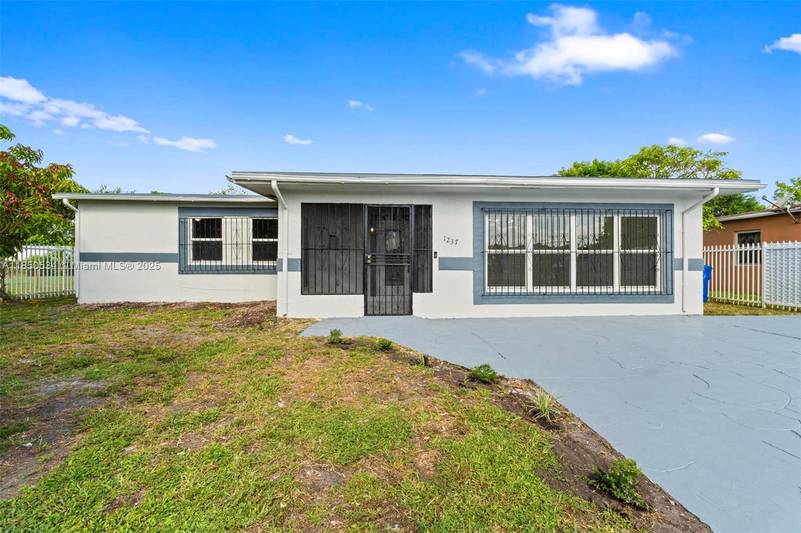 1237 NW 15th Ave, Fort Lauderdale, FL 33311 · $498,995 · 1786 Sq.ft · 4 ...