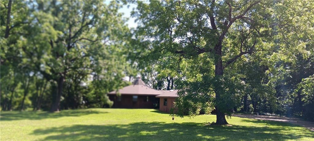 2718 N Center Loop, Harrison, AR 72601 · $259,900 · 2690 Sq.ft · 3 ...