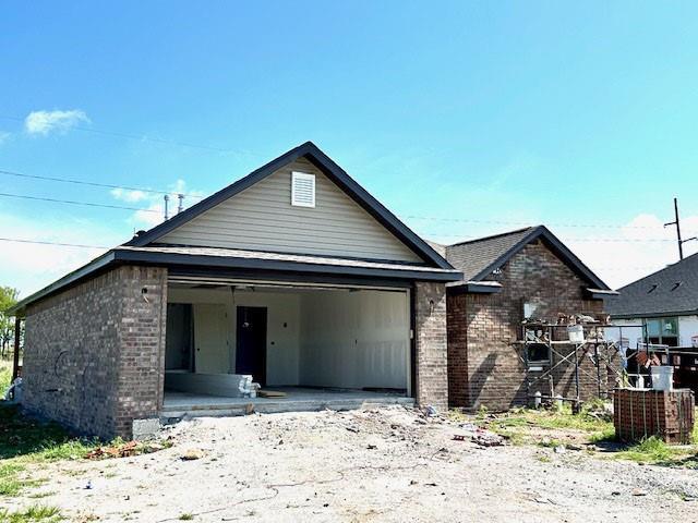 1121 Center Court Circle, Grove, OK 74344 · $256,960 · 1460 Sq.ft · 3 ...