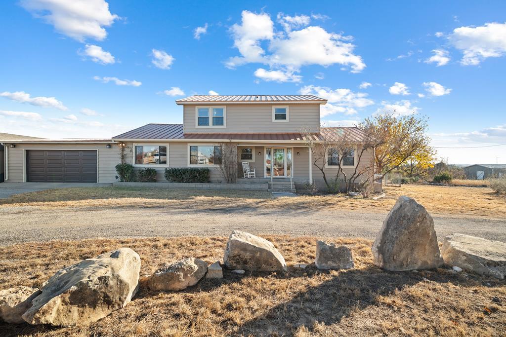 302 Matt Loop Rd, Big Spring, TX 79720 · $400,000 · 2288 Sq.ft · 3 ...