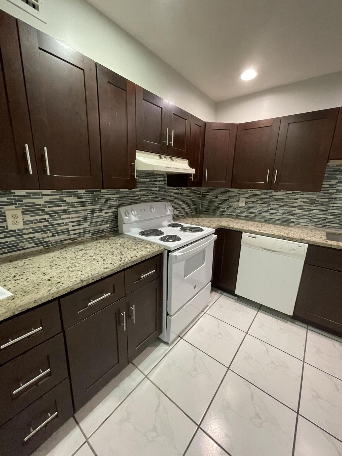 642 NW 13th Street 31, Boca Raton, FL 33486 · $295,000 · 1286 Sq.ft · 3 ...