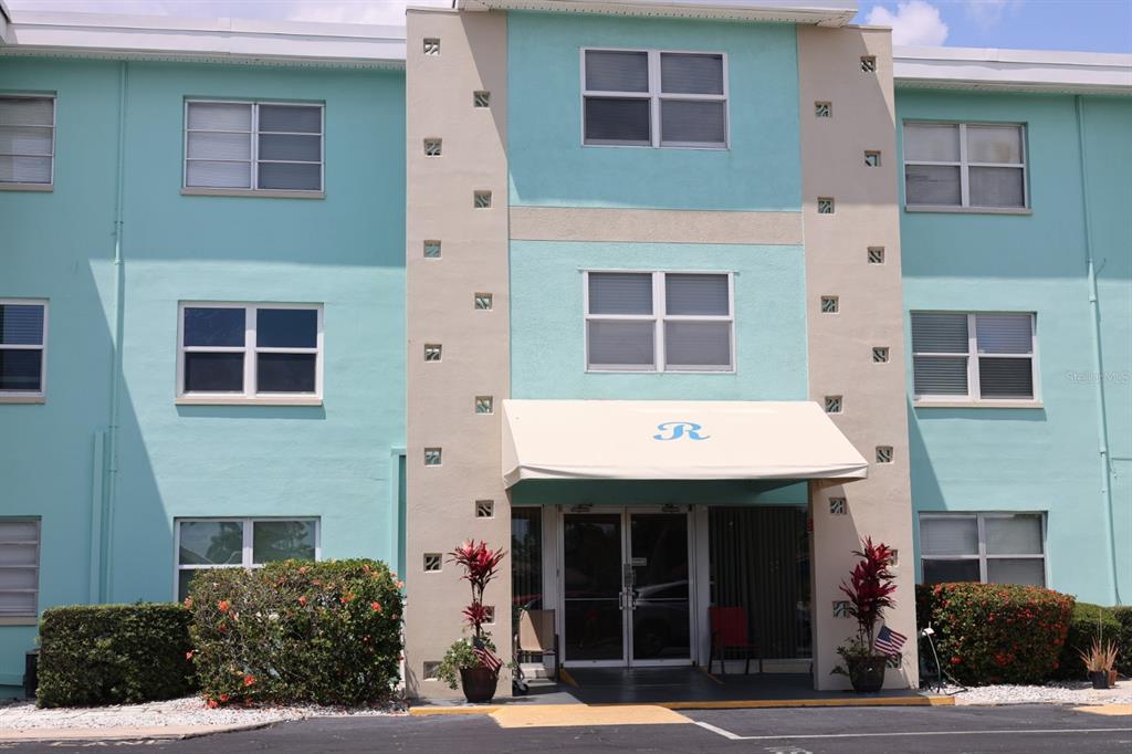 11447 Park Boulevard, Unit 301, Seminole, FL 33772 · $155,000 · 615 Sq ...